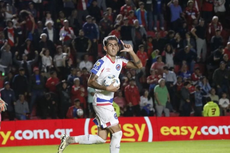 Gol y clasificación para Alan Lescano en la Copa de la Liga: Argentinos ...